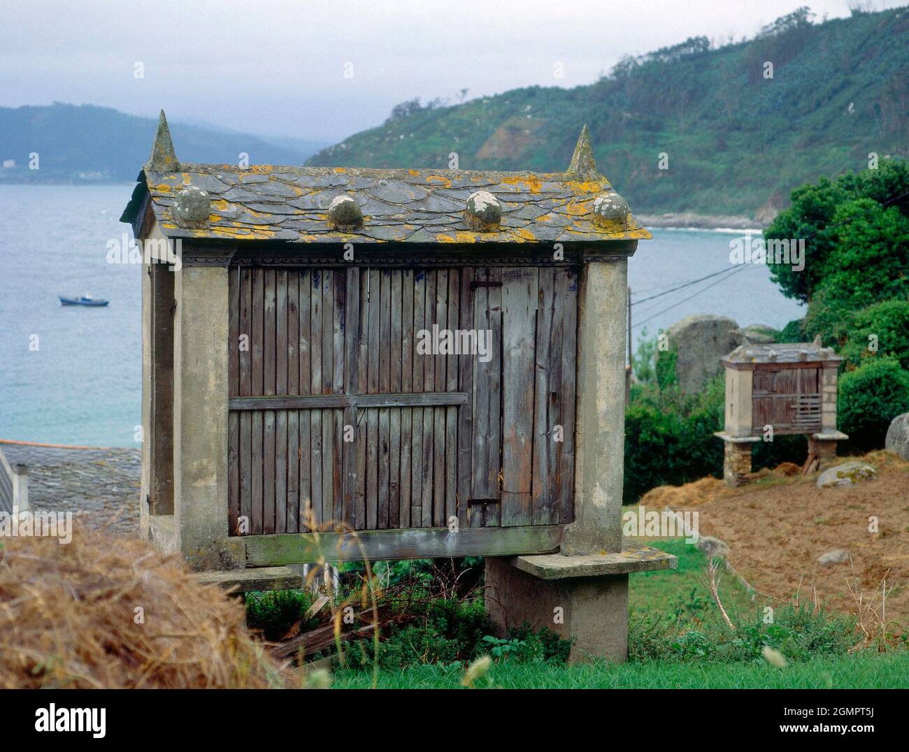 RIA DEL BARQUERO-PEQUEÑO HORREO A LA ORILLA - FOTO AÑOS 90. Location ...