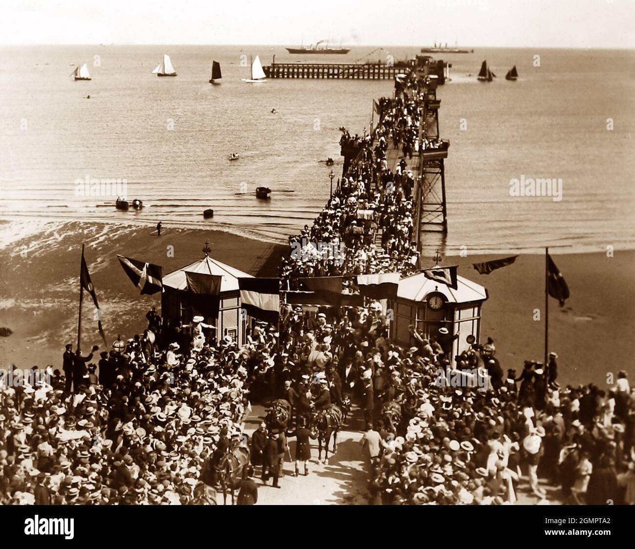 King Edward VII arriving at Ramsey Pier, Isle of Man, on 24th August ... King Edward VII arriving at Ramsey Pier, Isle of Man, on 24th August ...