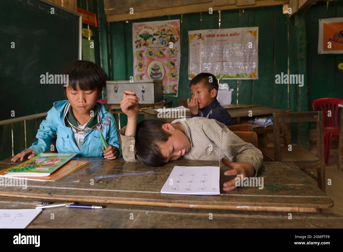 Sapa, Vietnam - April 14, 2016: Vietnamese school children in the ...