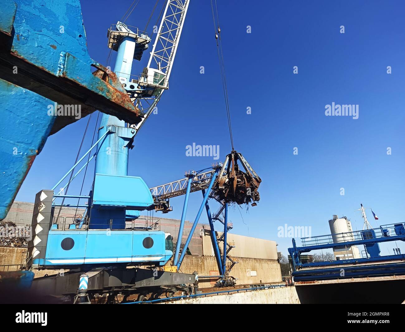 Equipment in the port for loading and unloading operations for the ...