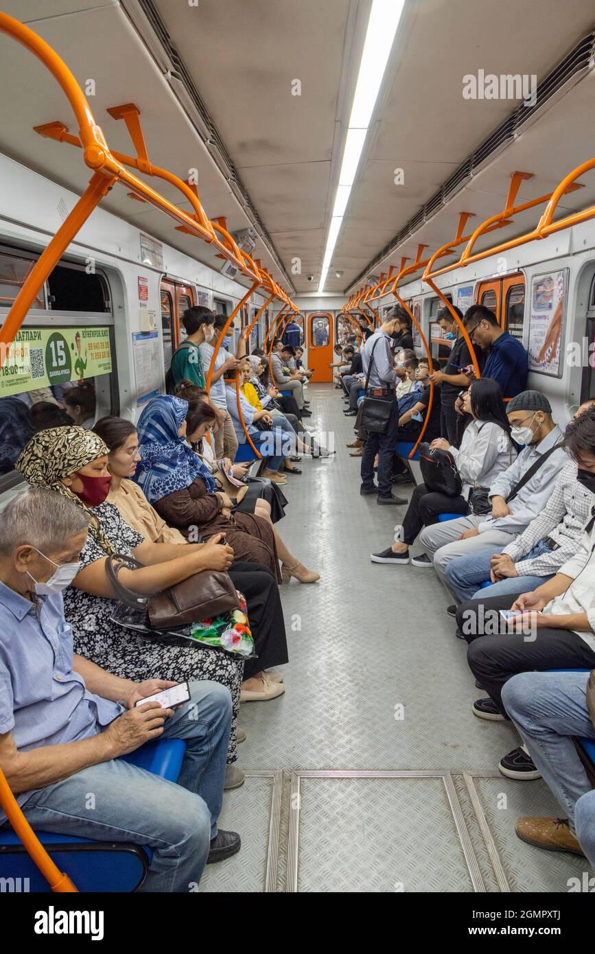 Metro carriage hi-res stock photography and images - Alamy