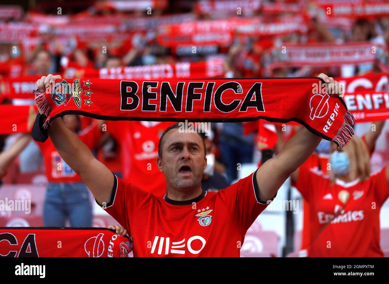 Benfica Fans High Resolution Stock Photography and Images - Alamy