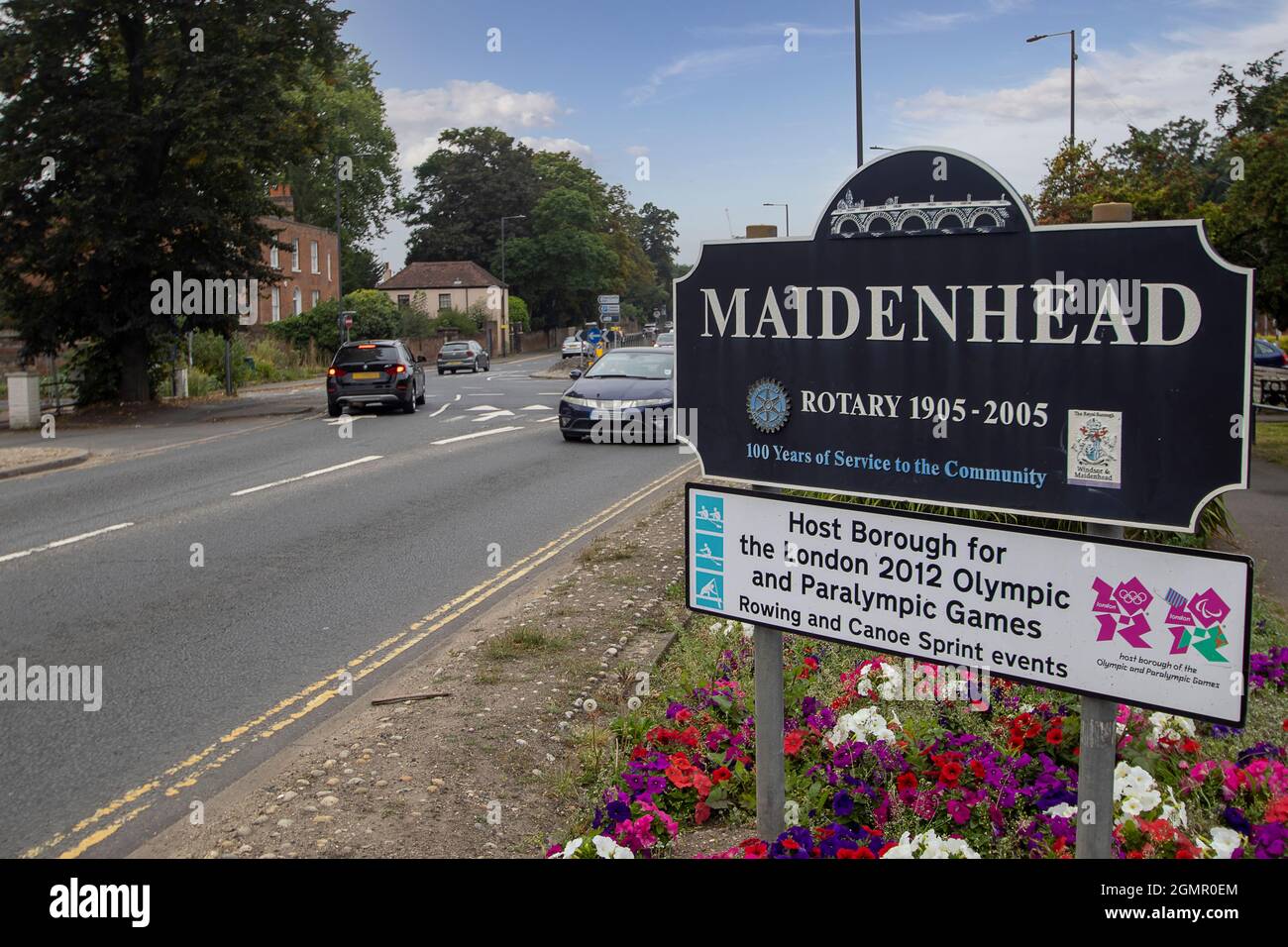 Maidenhead town sign hi-res stock photography and images - Alamy