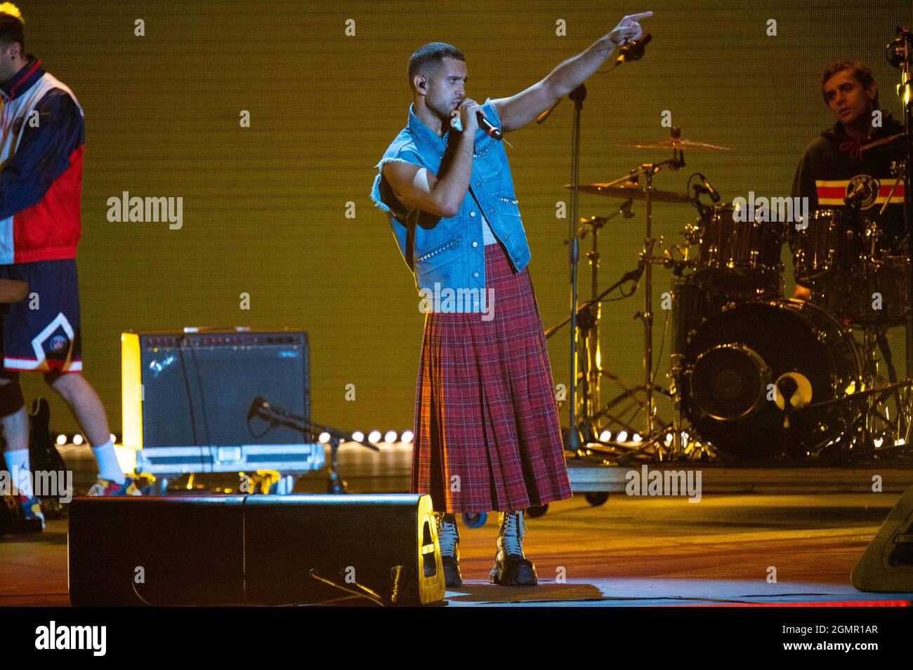 Mahmood performs last 17.9.2021 at Aperol with heroes in Arena di ...