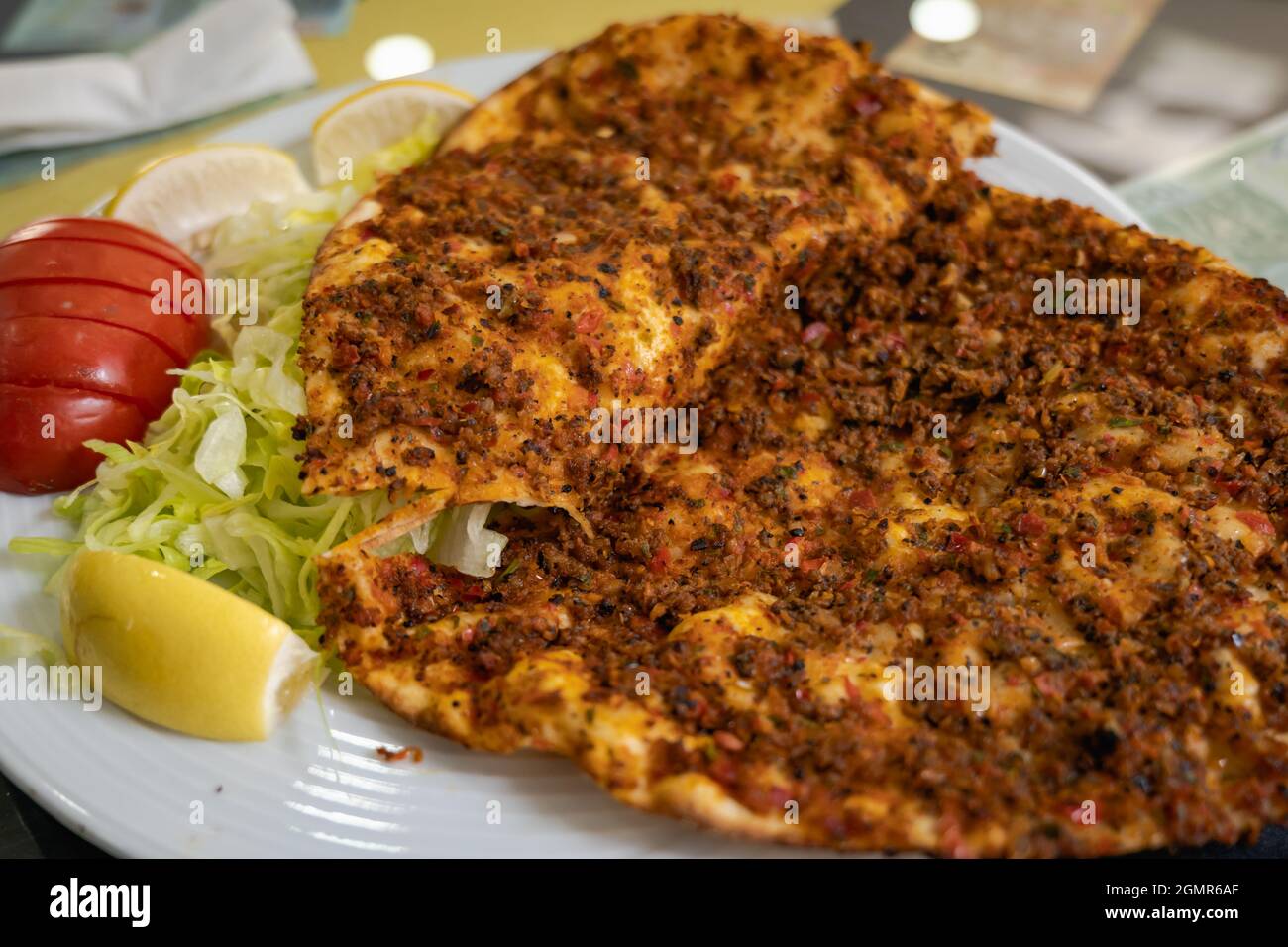Lahmachun hi-res stock photography and images - Alamy