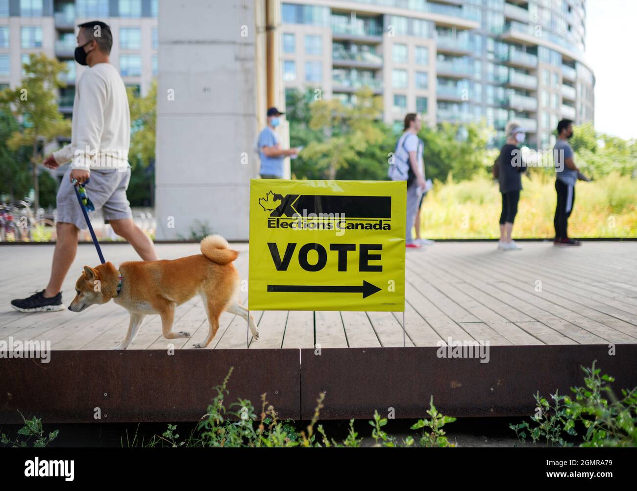 Elections canada polling station sign hi-res stock photography and ...