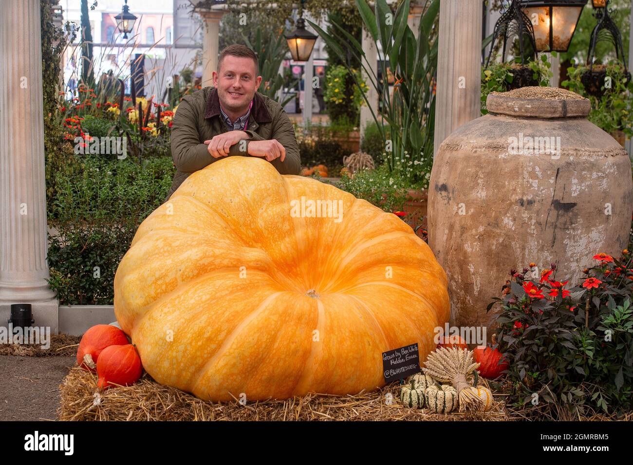 London, UK. 20th September, 2021. Hobby grower Ben White with a giant ...