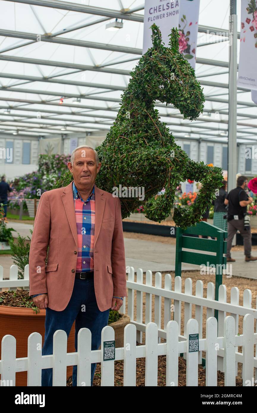 London, UK. 20th September, 2021. The Queen's Head Groom Terry Pendry ...