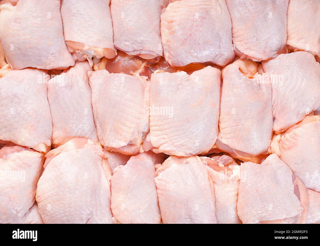 Thigh part of chicken hi-res stock photography and images - Alamy