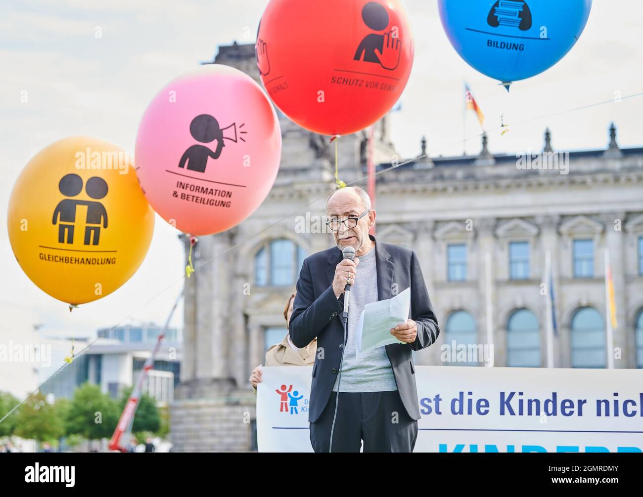 Berlin, Germany. 20th Sep, 2021. "Children's rights now! Don't let the ...