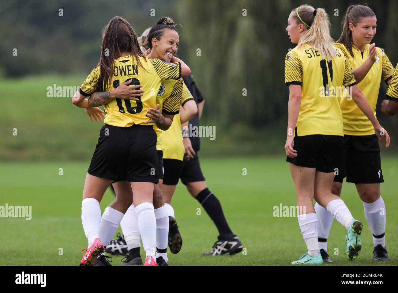 London, UK. 19th Sep, 2021. Sokhara Goodall (4 Crawley Wasps) and ...