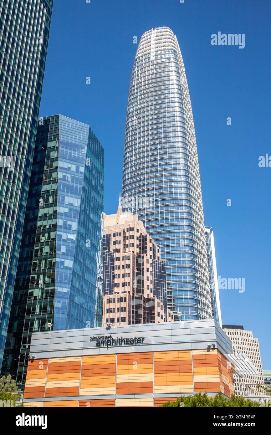 The Salesforce Transbay Transit Center and Park in San Francisco ...