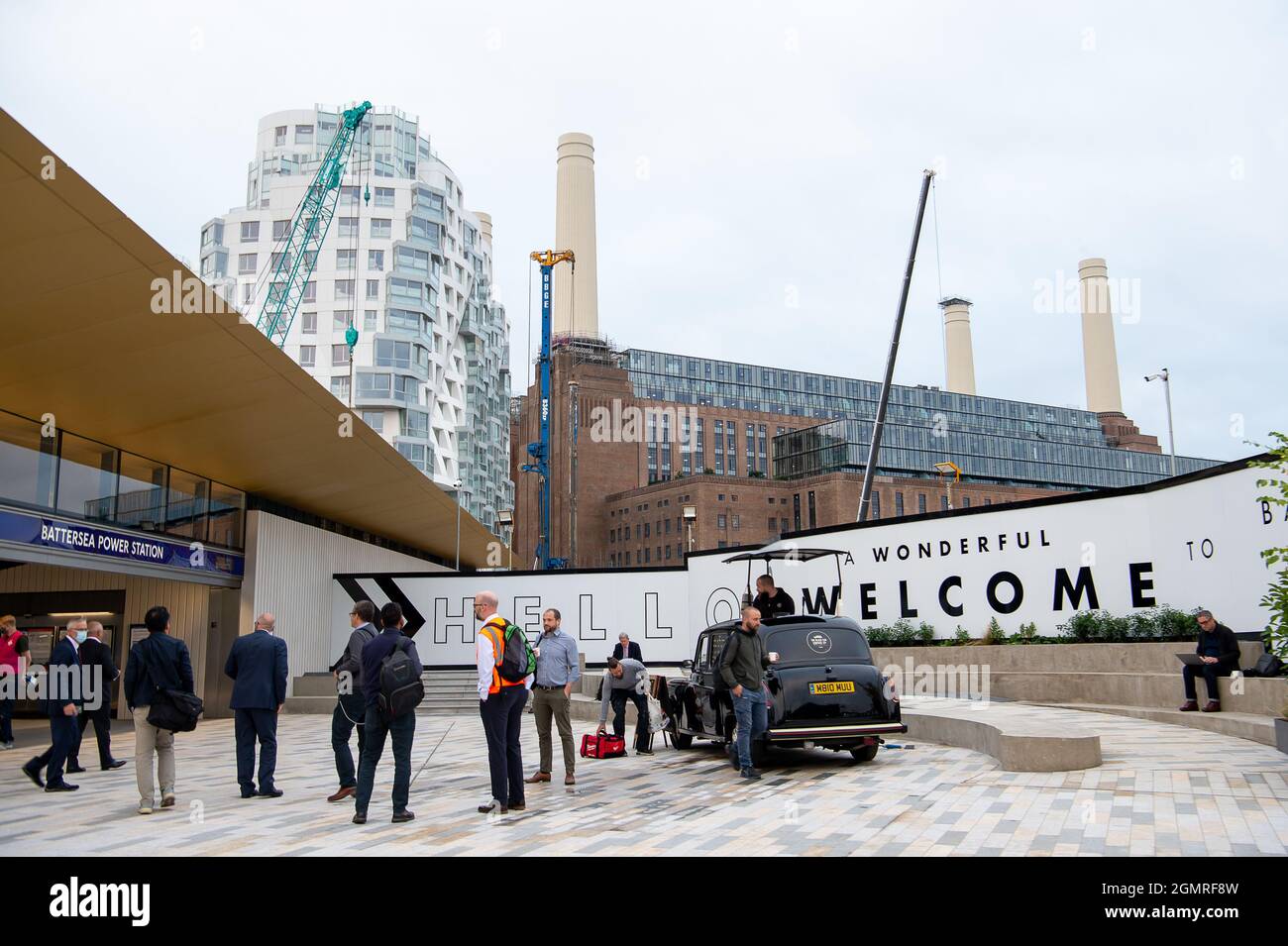 Northern line tube nine elms hi-res stock photography and images - Alamy