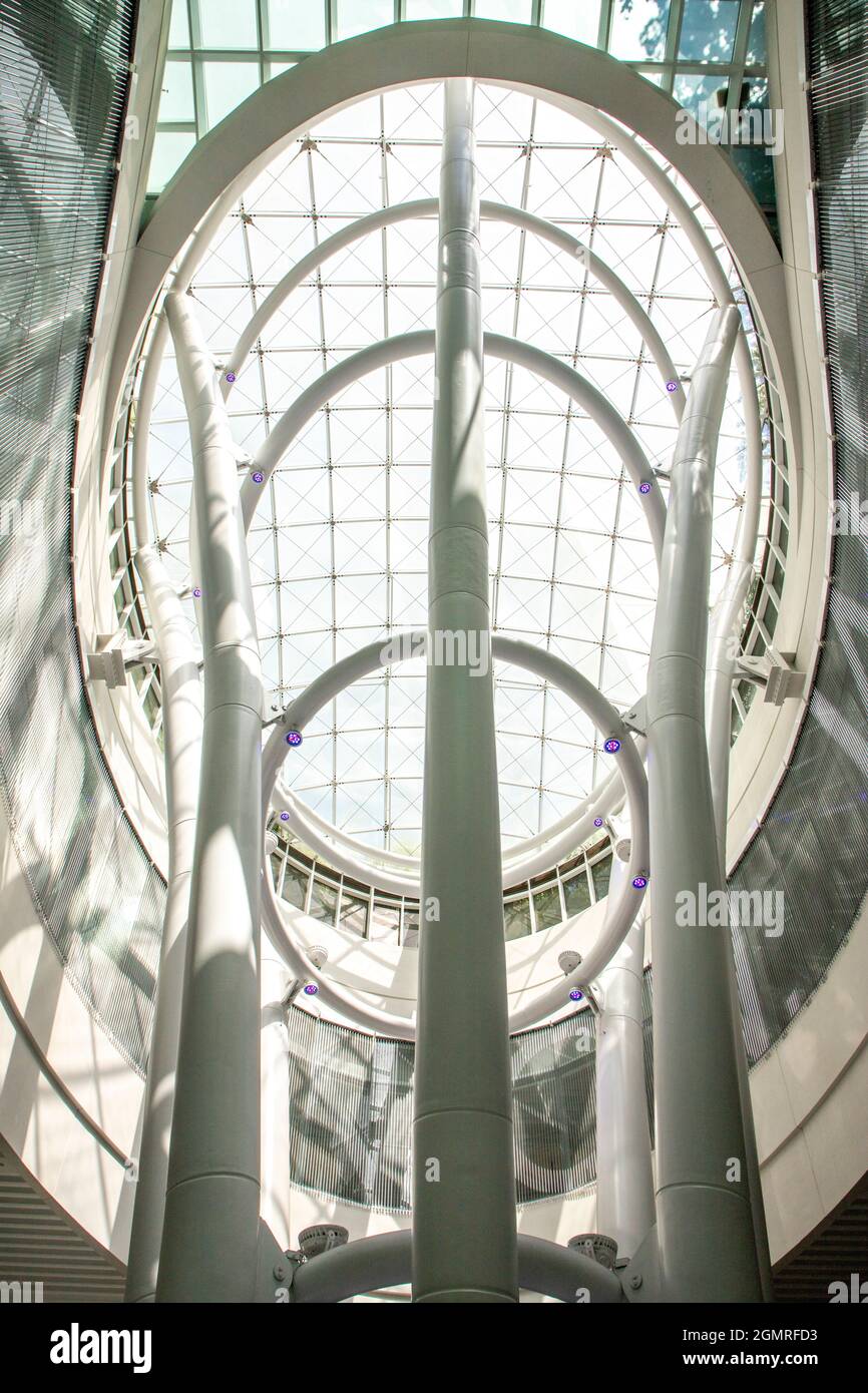 The Salesforce Transbay Transit Center and Park in San Francisco ...