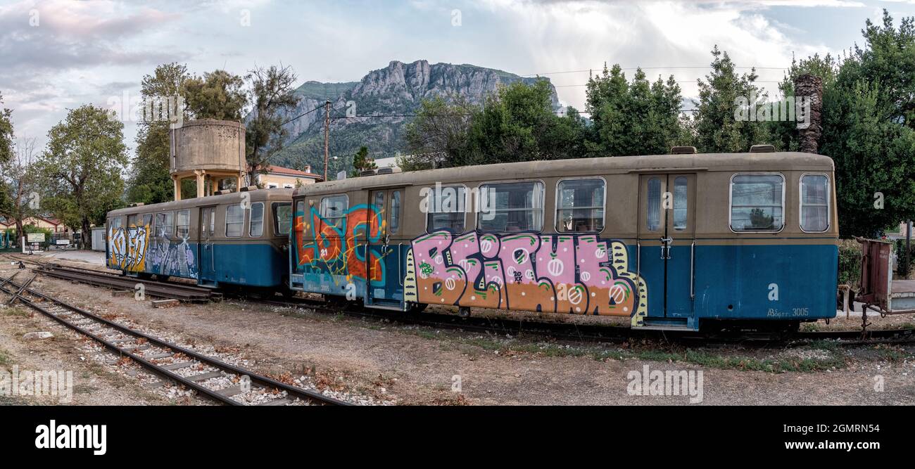 Old rack railway trains in Diakopto Greece Stock Photo - Alamy