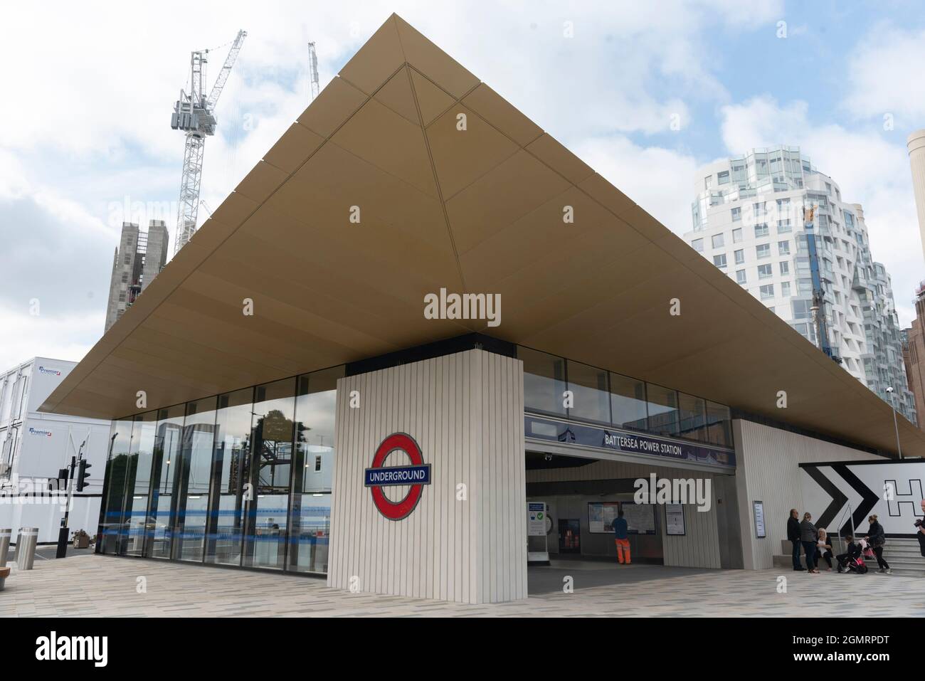 20/09/2021. London, UK. Battersea Power Station tube station opens and ...
