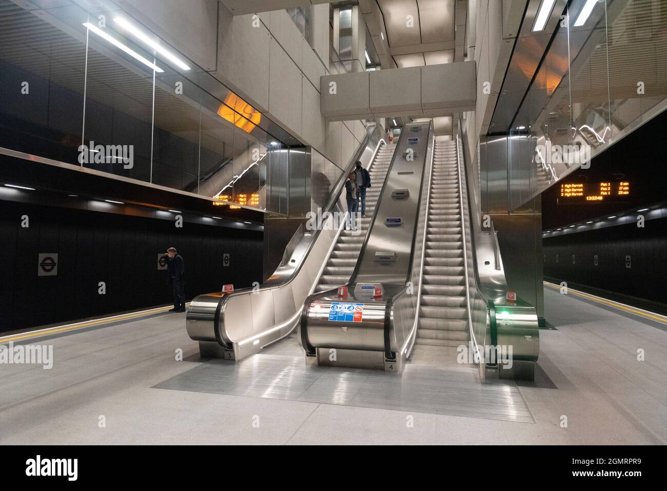 20/09/2021. London, UK. Battersea Power Station tube station opens and ...