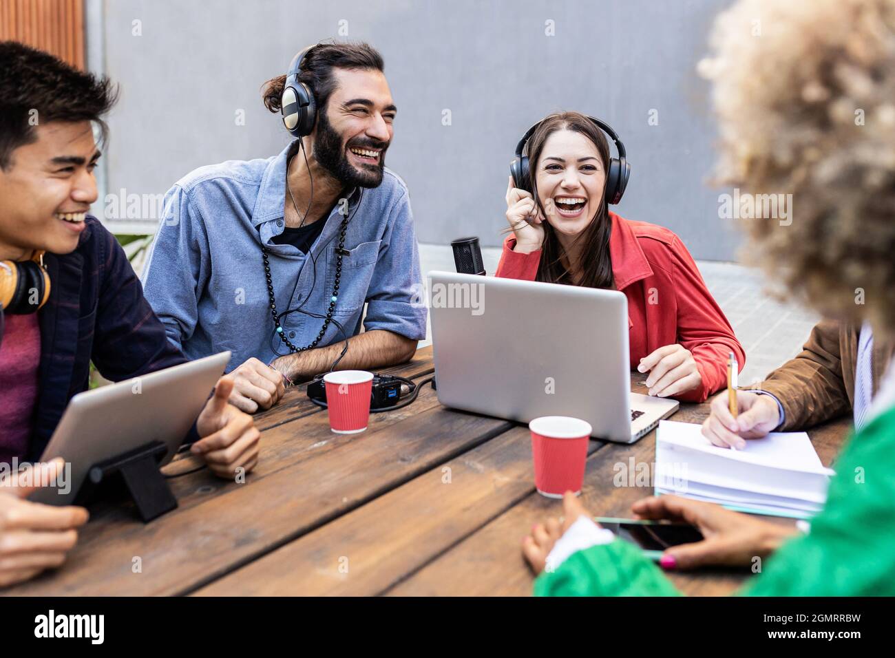 Content creator hi-res stock photography and images - Alamy