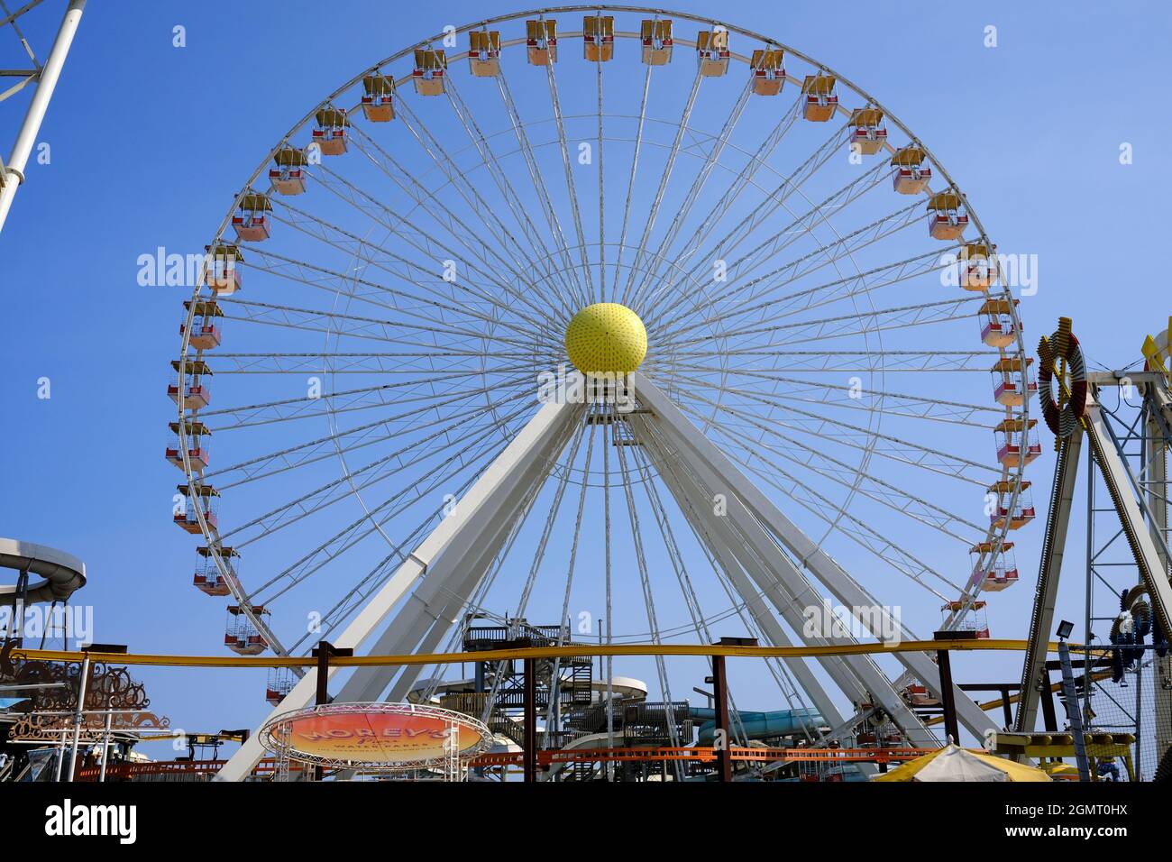 Giant Ferris Wheel on Morey’s Pier in Wildwood, NJ Stock Photo - Alamy