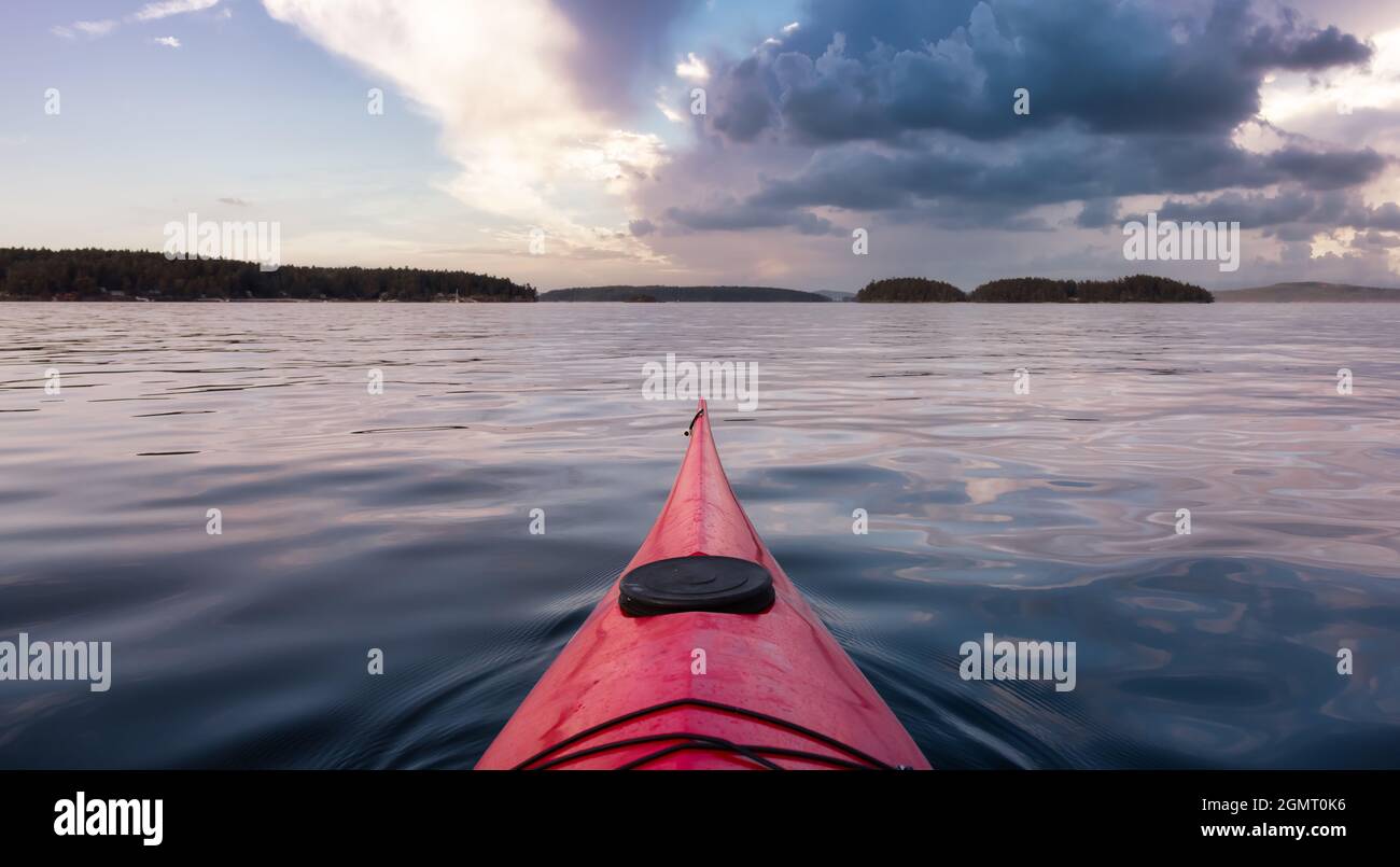 Sea Kayak paddling in the Pacific Ocean Stock Photo - Alamy