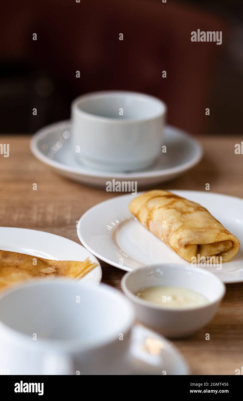 Cozy dessert table hi-res stock photography and images - Alamy