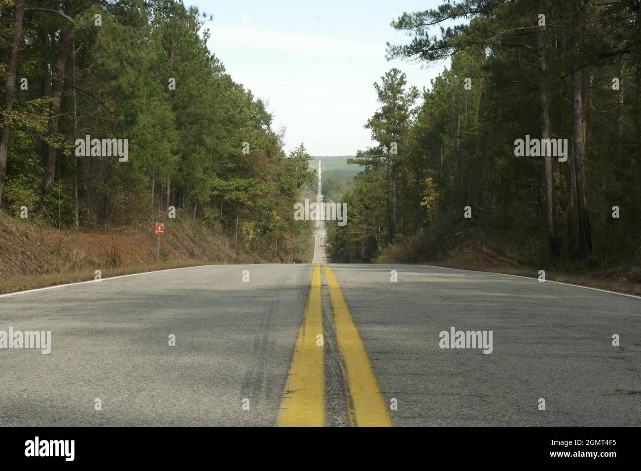 Straight drive hi-res stock photography and images - Alamy