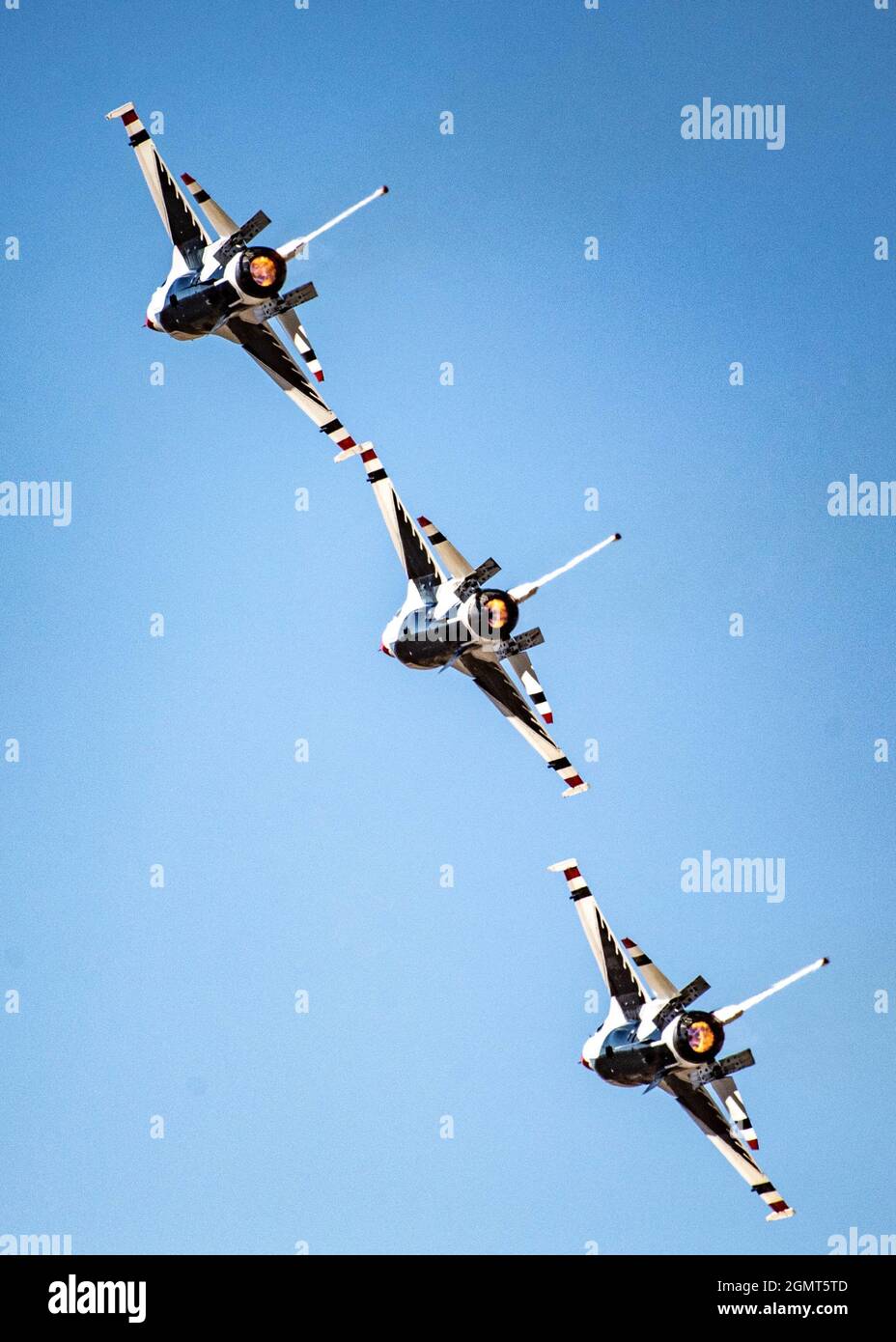 Members of the United States Air Force Air Demonstration Squadron ...