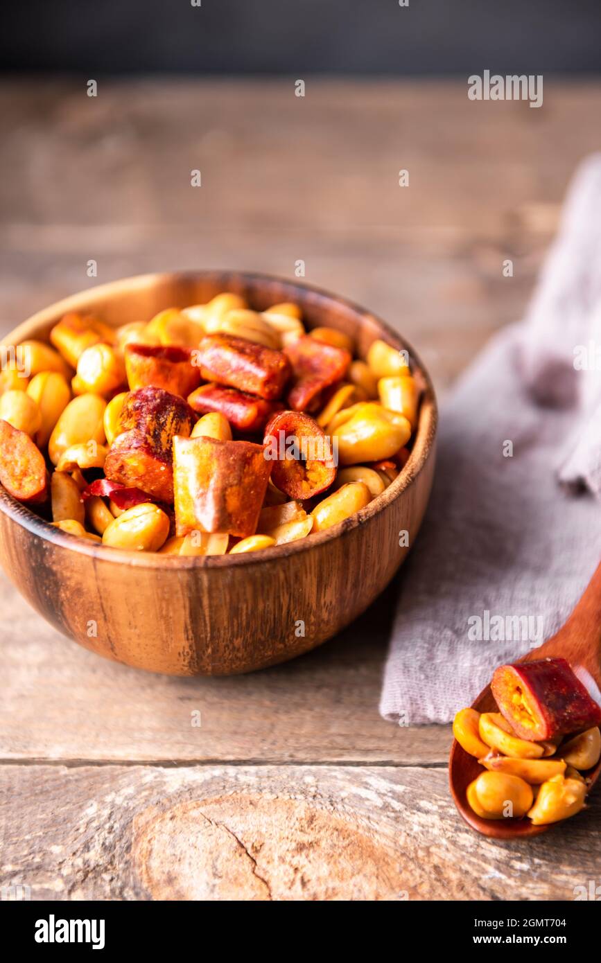 Chinese famous Crispy chili snack big chili with peanut sesame Fried ...