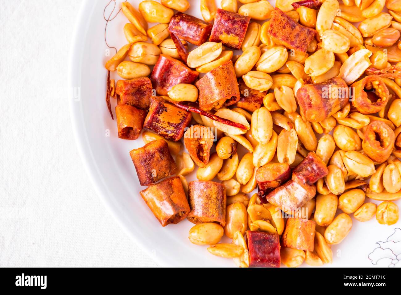 Chinese famous Crispy chili snack big chili with peanut sesame Fried ...