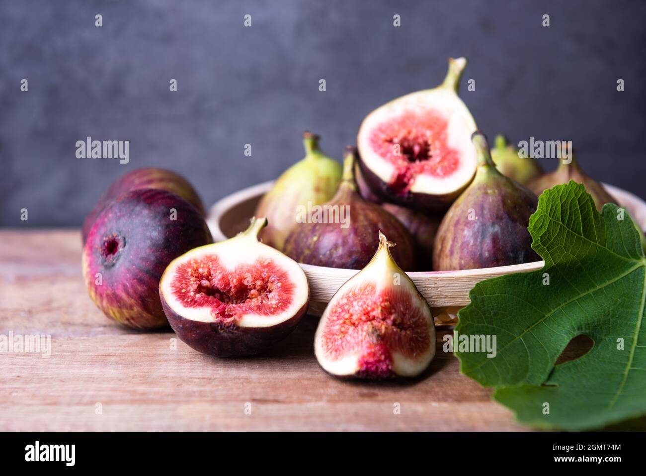 Organic figs hi-res stock photography and images - Alamy