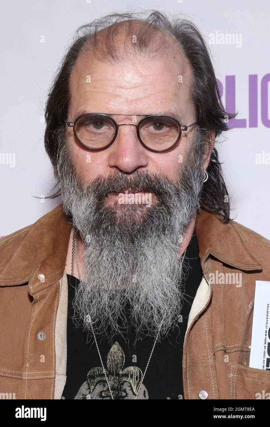 New York, NY, USA. 20th Sep, 2021. Steve Earle arrives at the 2021 ...