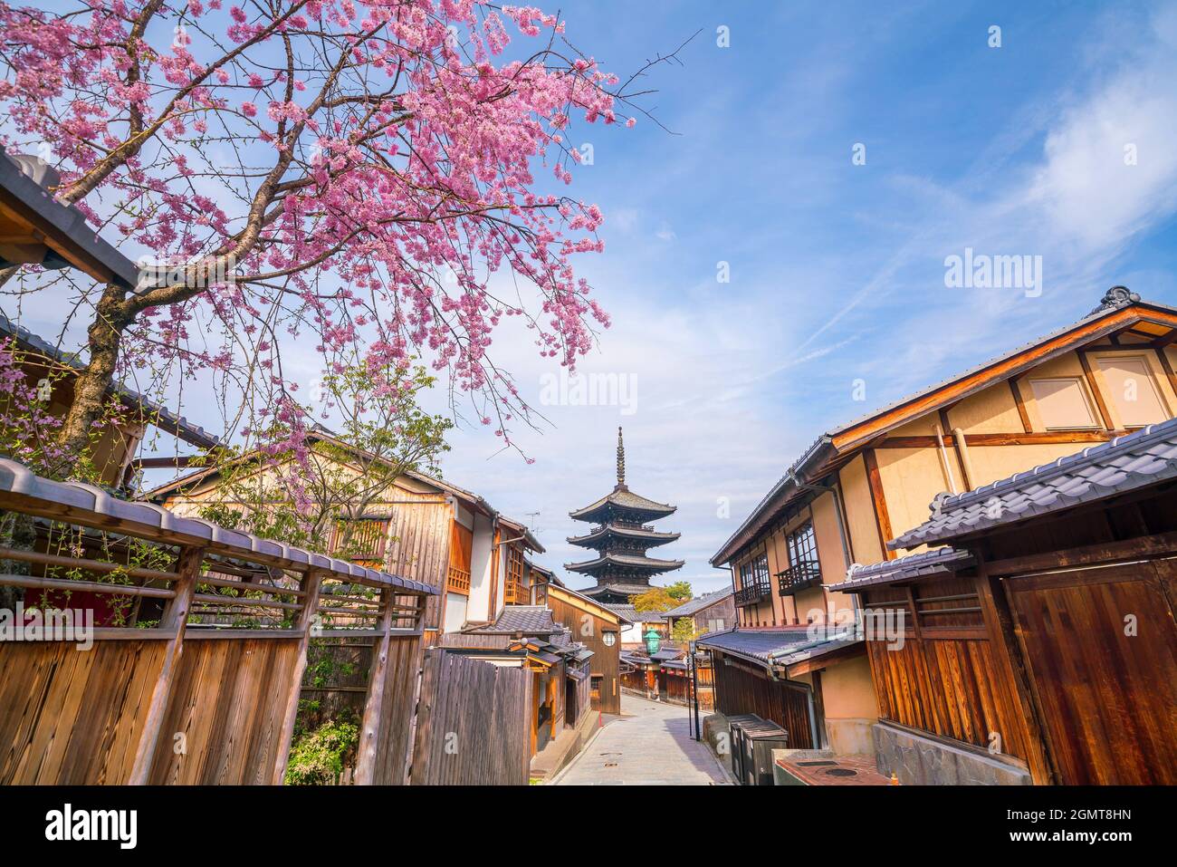 Old town Kyoto during sakura season in Japan Stock Photo - Alamy