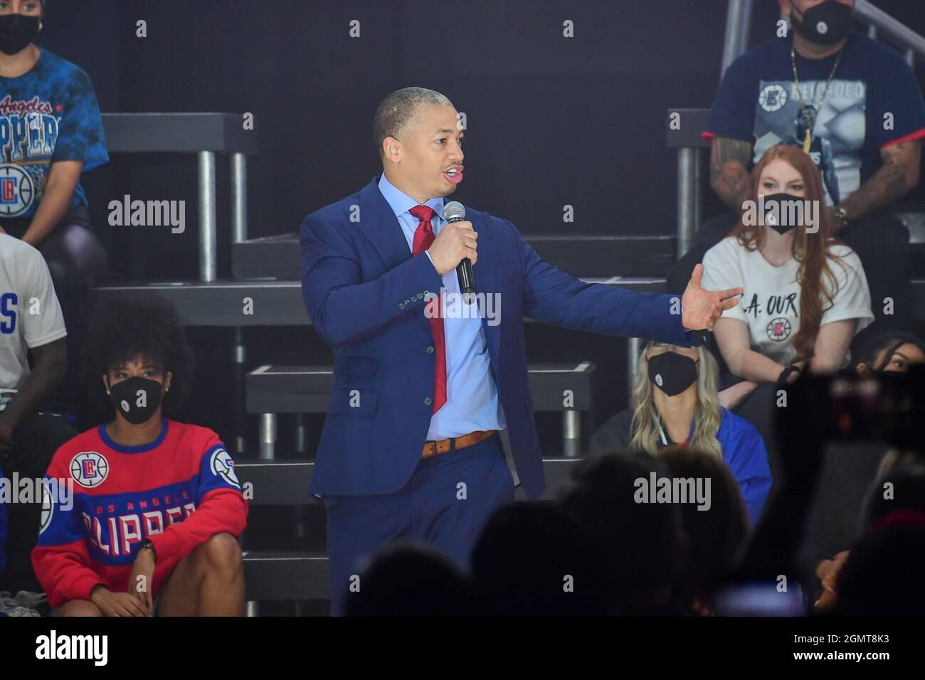Los Angeles Clippers head coach Tyronn Lue speaks during a ...