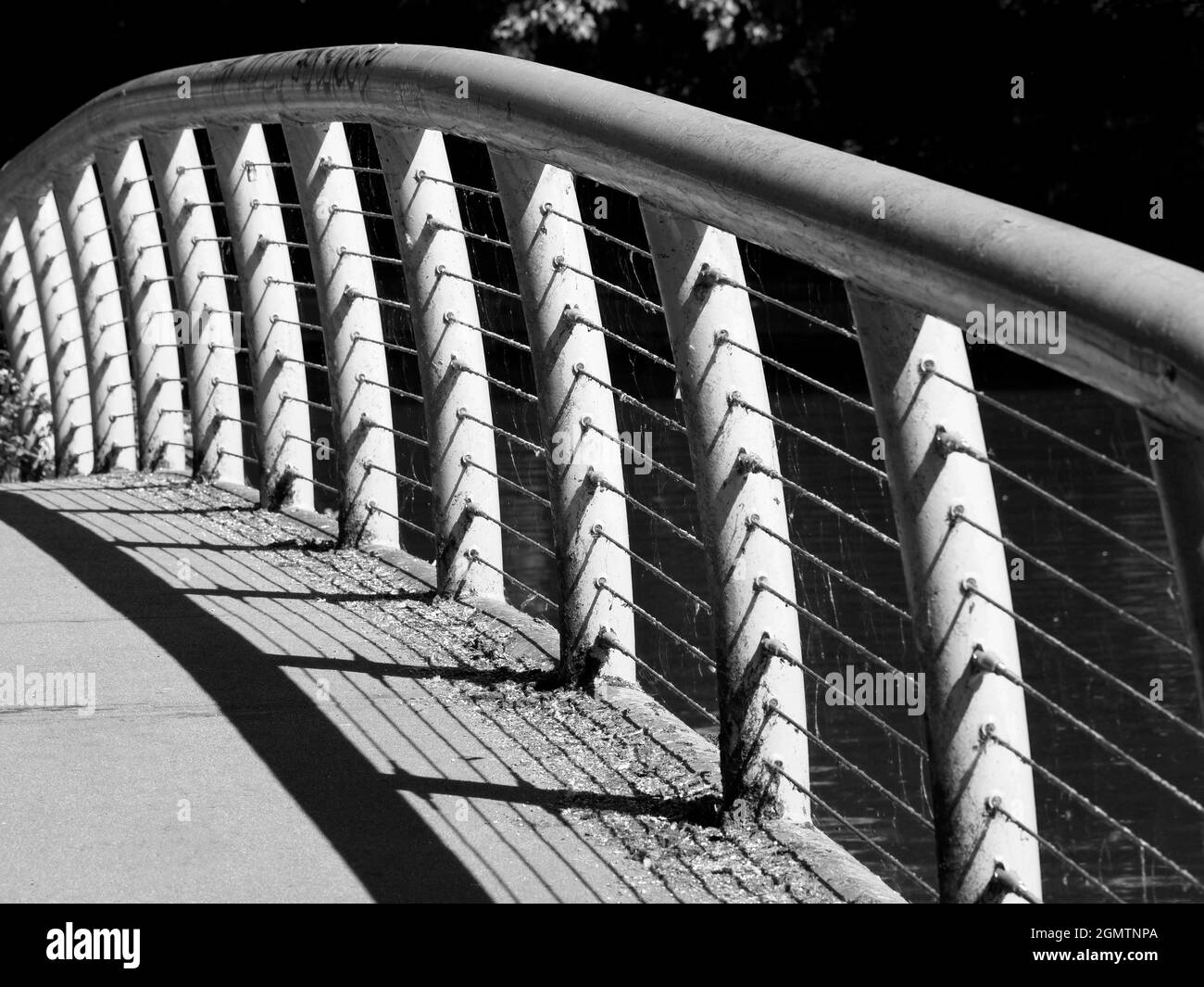 Folly bridge path and river thames Black and White Stock Photos ...