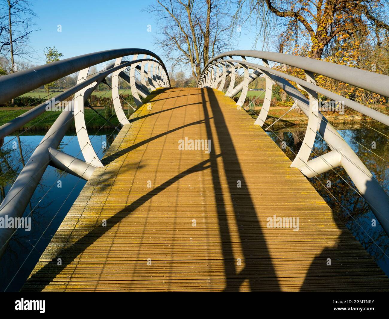 Oxford, England - 6 November 2017 This tubular truss footbridge over ...