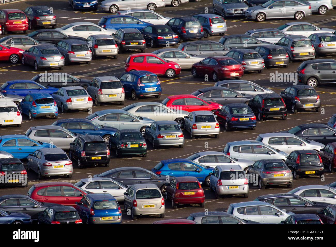 Car giant wheels hi-res stock photography and images - Alamy