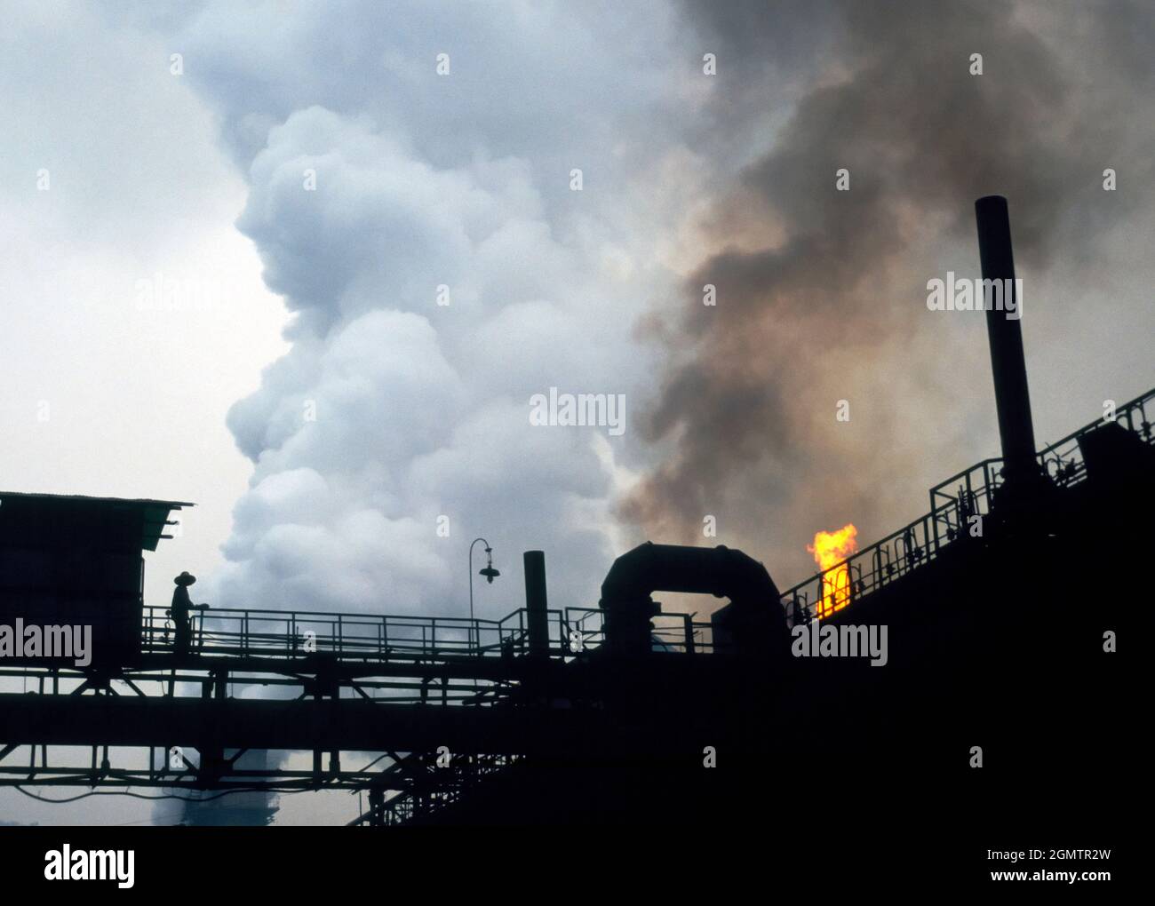 Chongqing iron and steel industry hi-res stock photography and images ...