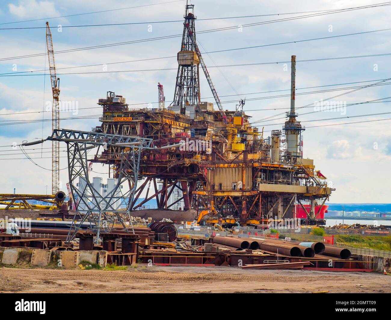 Topside deck of the Shell Brent Alpha Production platform during ...