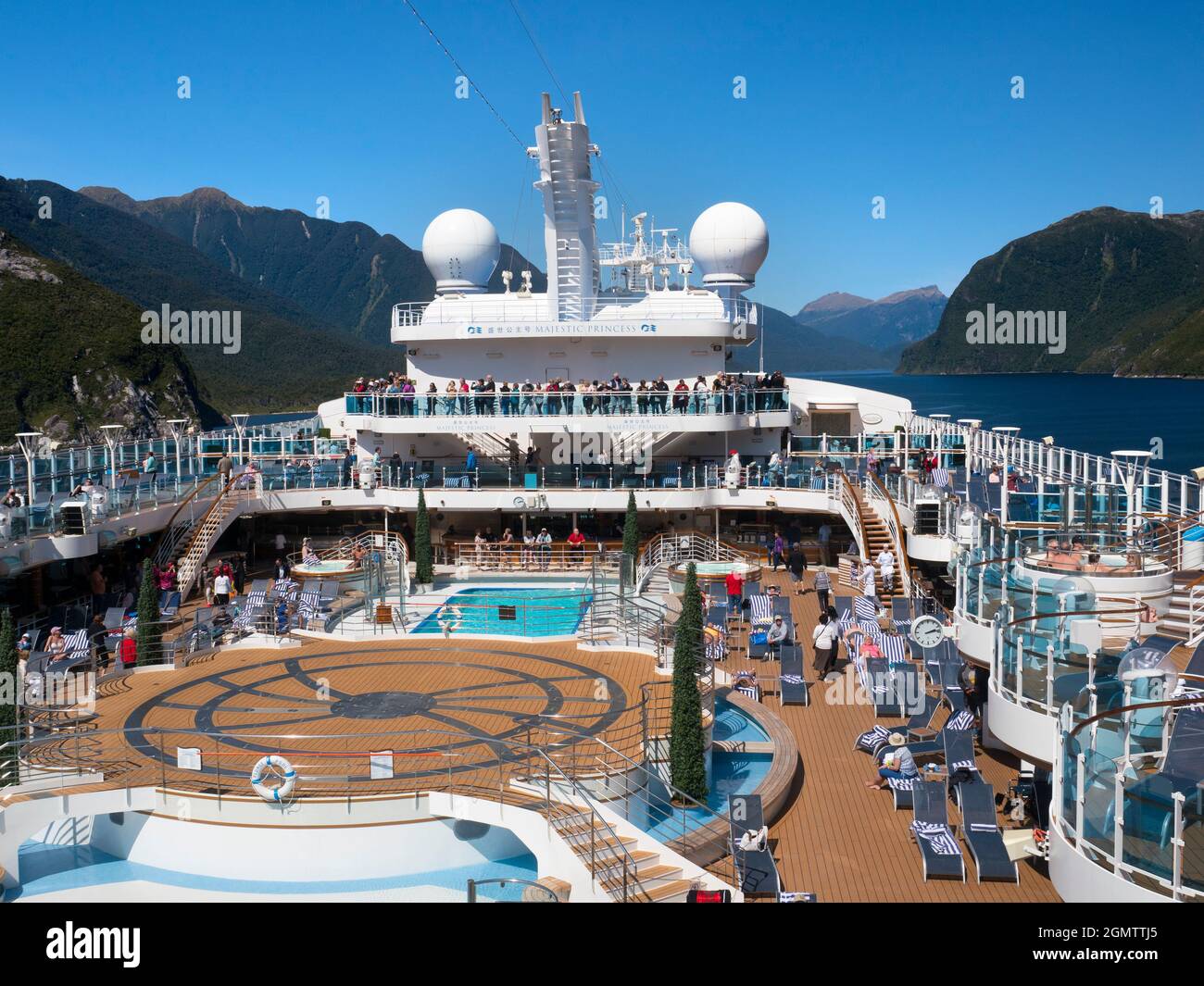 Milford Sound, New Zealand - 25 March 2019 Here we see life on an ocean ...