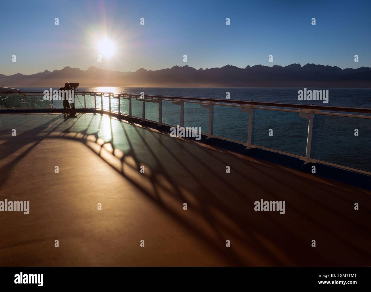 Milford Sound, New Zealand - 25 March 2019 Here we see life on an ocean ...