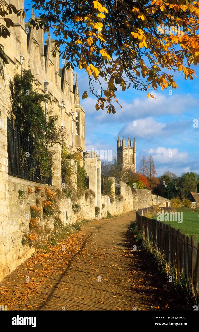 Oxford, England - 19 October 2018; Deadman's Walk is a scenic public ...