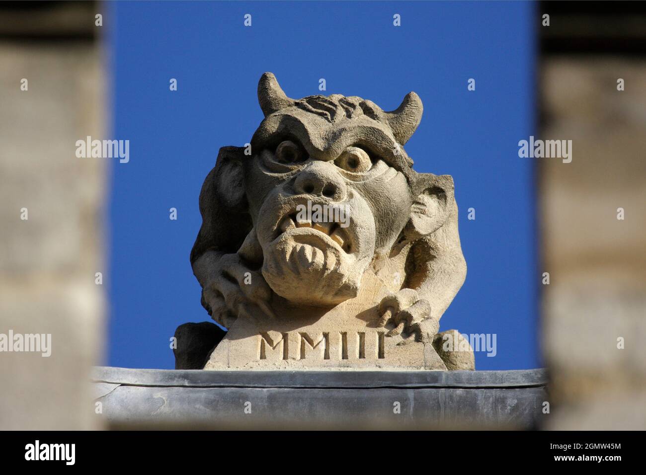Devil gargoyle uk hi-res stock photography and images - Alamy