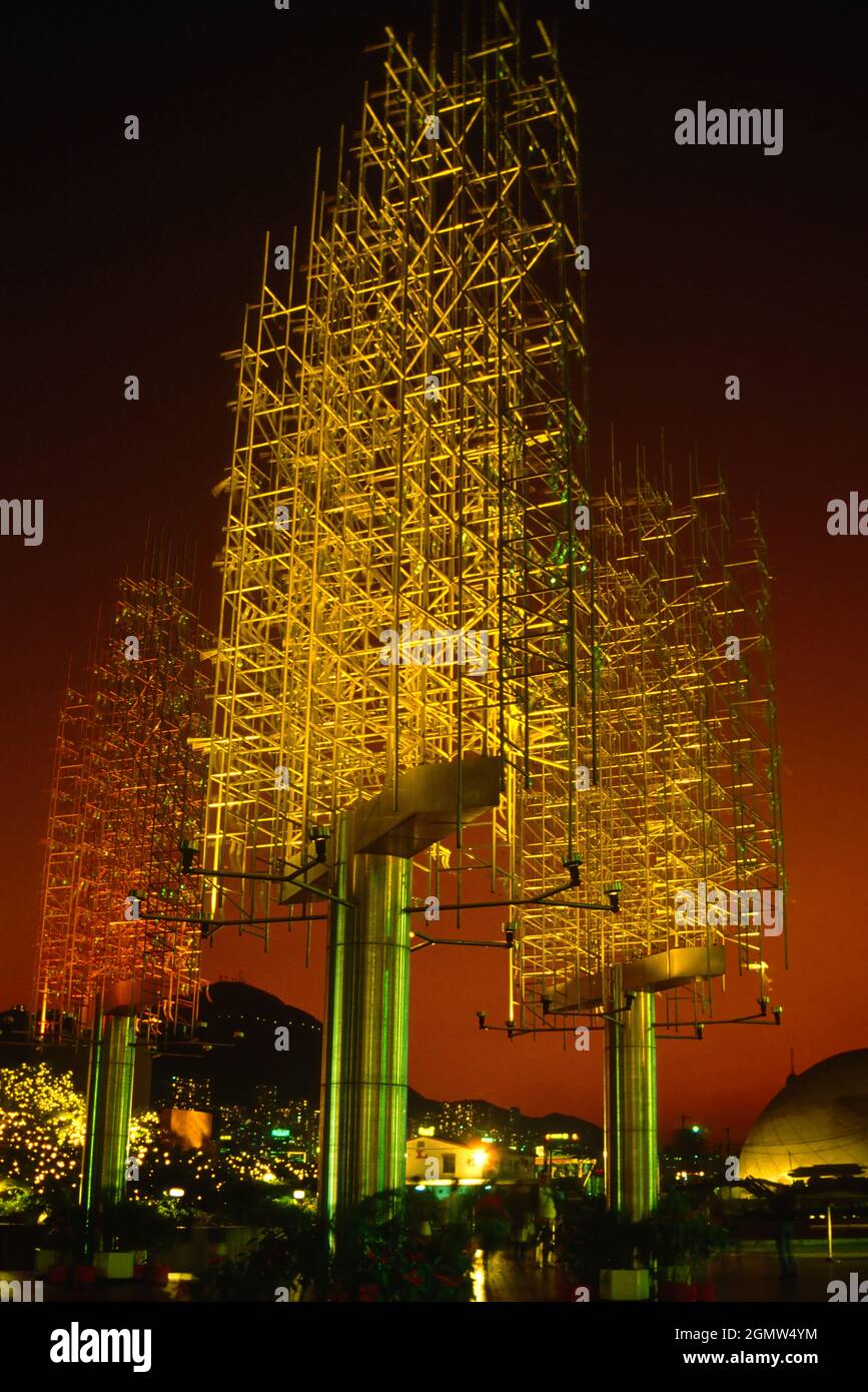 Kowloon 2004 hi-res stock photography and images - Alamy