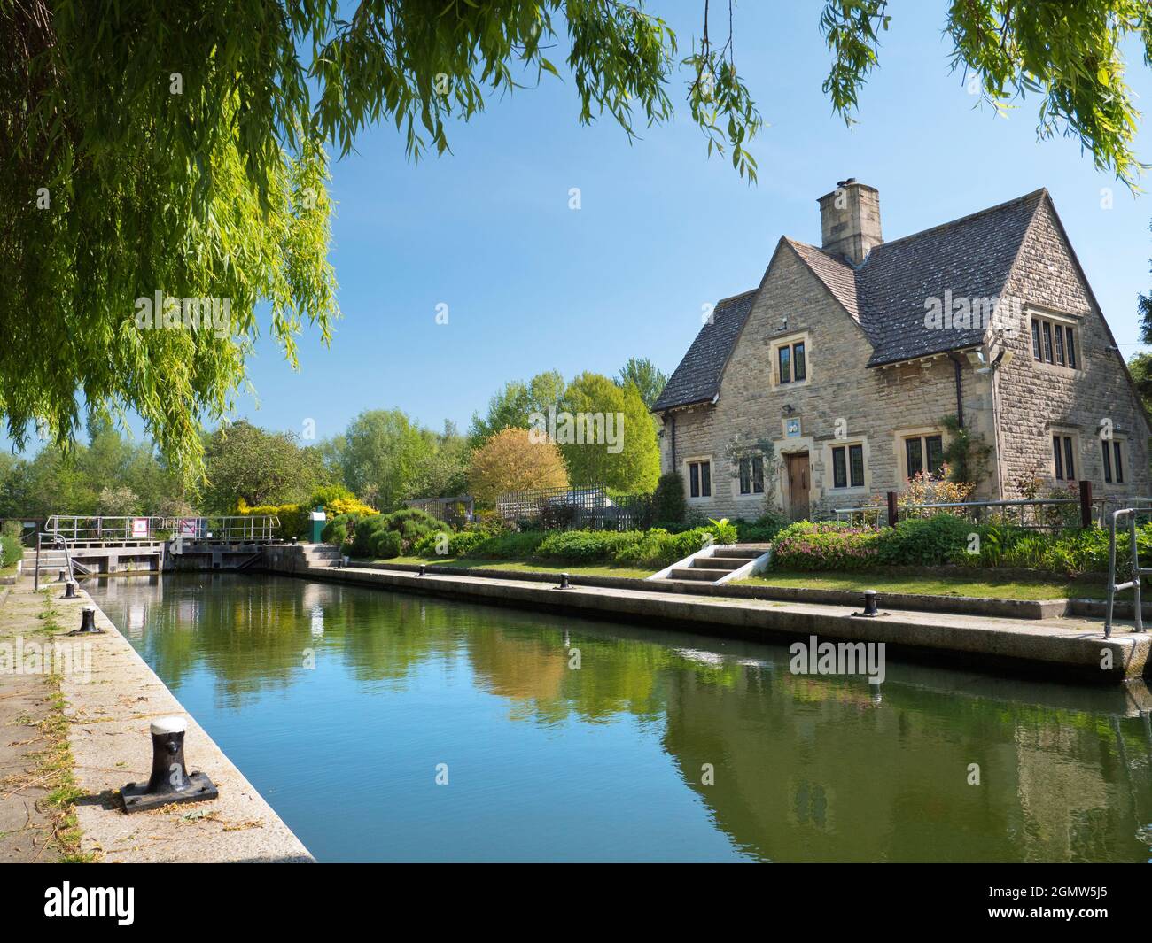 Iffley, Oxfordshire - England - May 2019; The Thames Path walkway is a ...