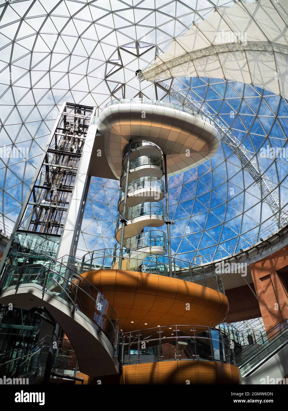 Shopping centre anywhere hi-res stock photography and images - Alamy