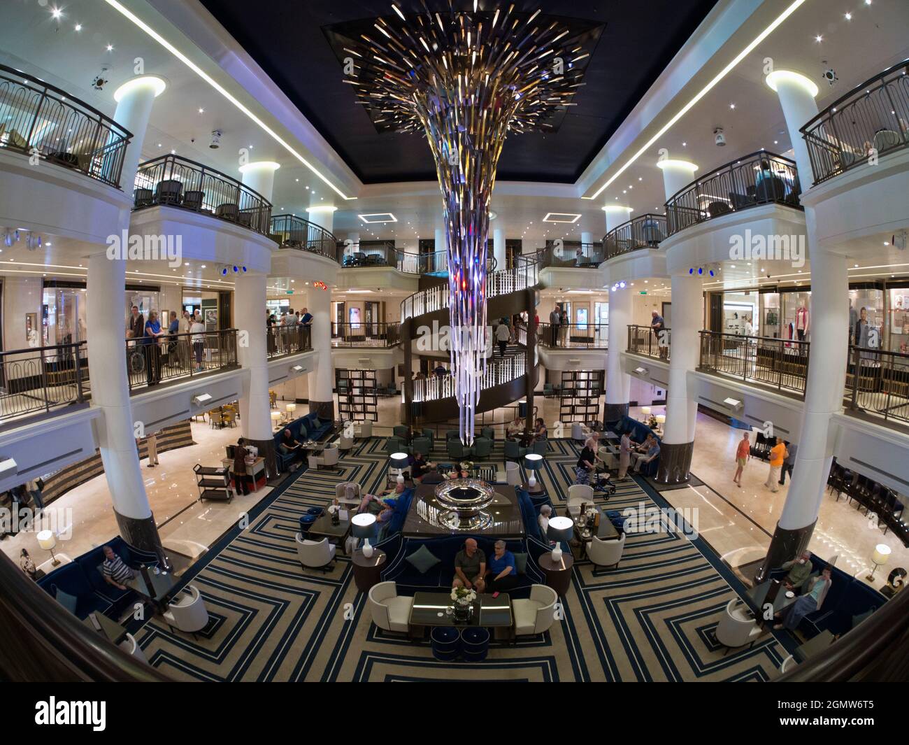 Luxury ocean liner hi-res stock photography and images - Alamy