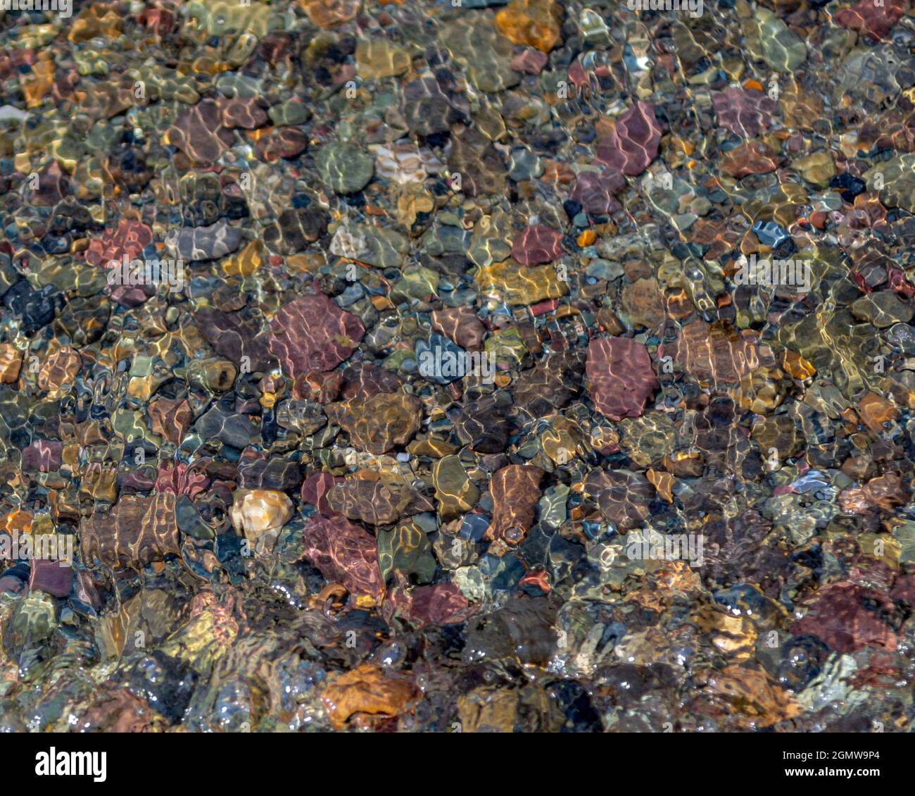 Stones under water hi-res stock photography and images - Alamy