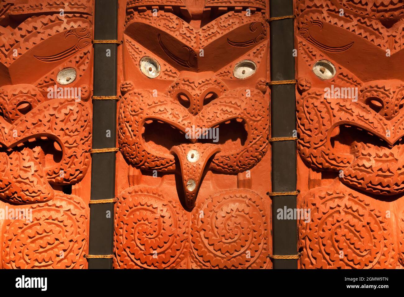 Maori symbolism wood carving hi-res stock photography and images - Alamy