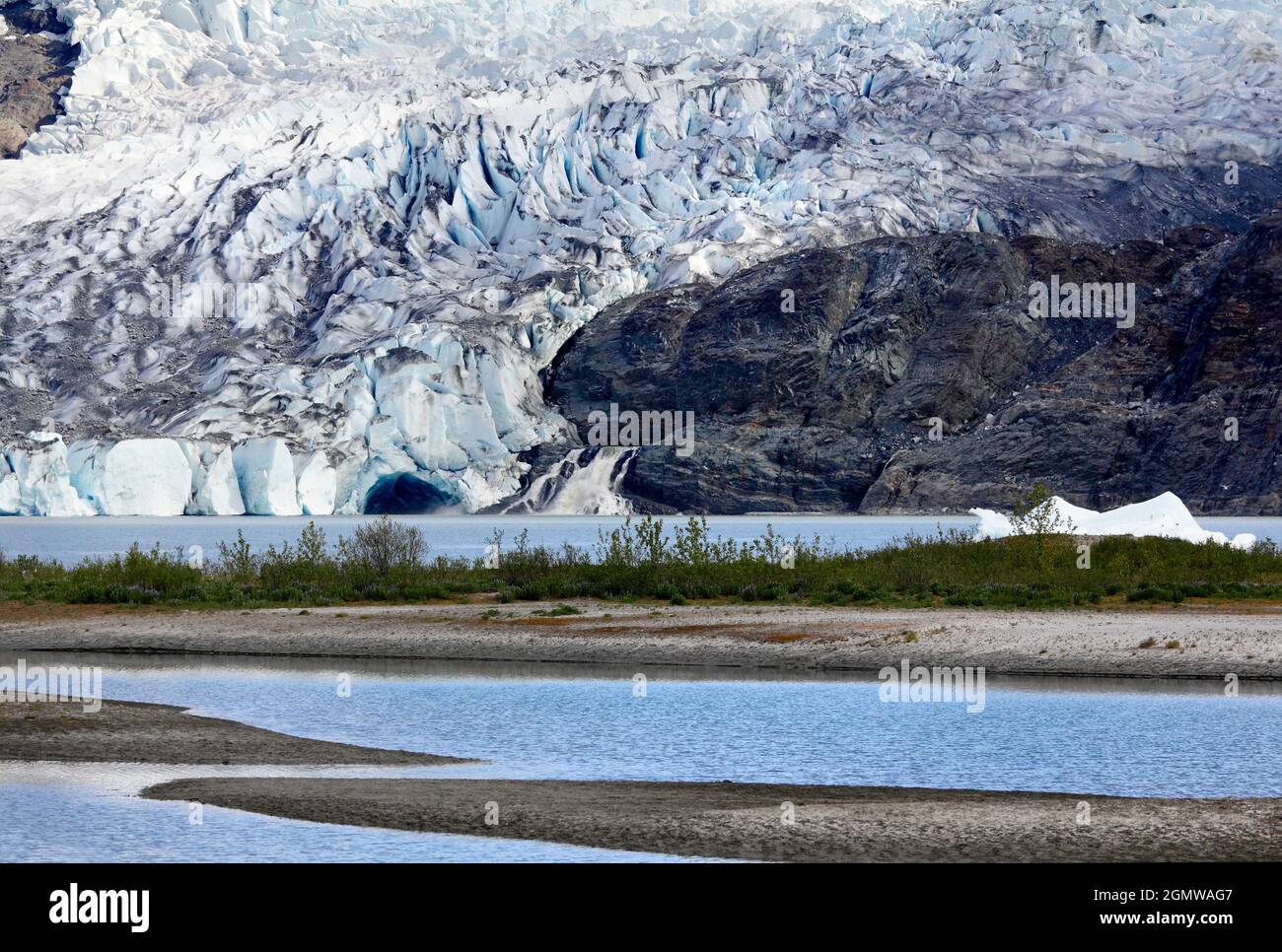 Mendenhall glacier national recreation area hi-res stock photography ...