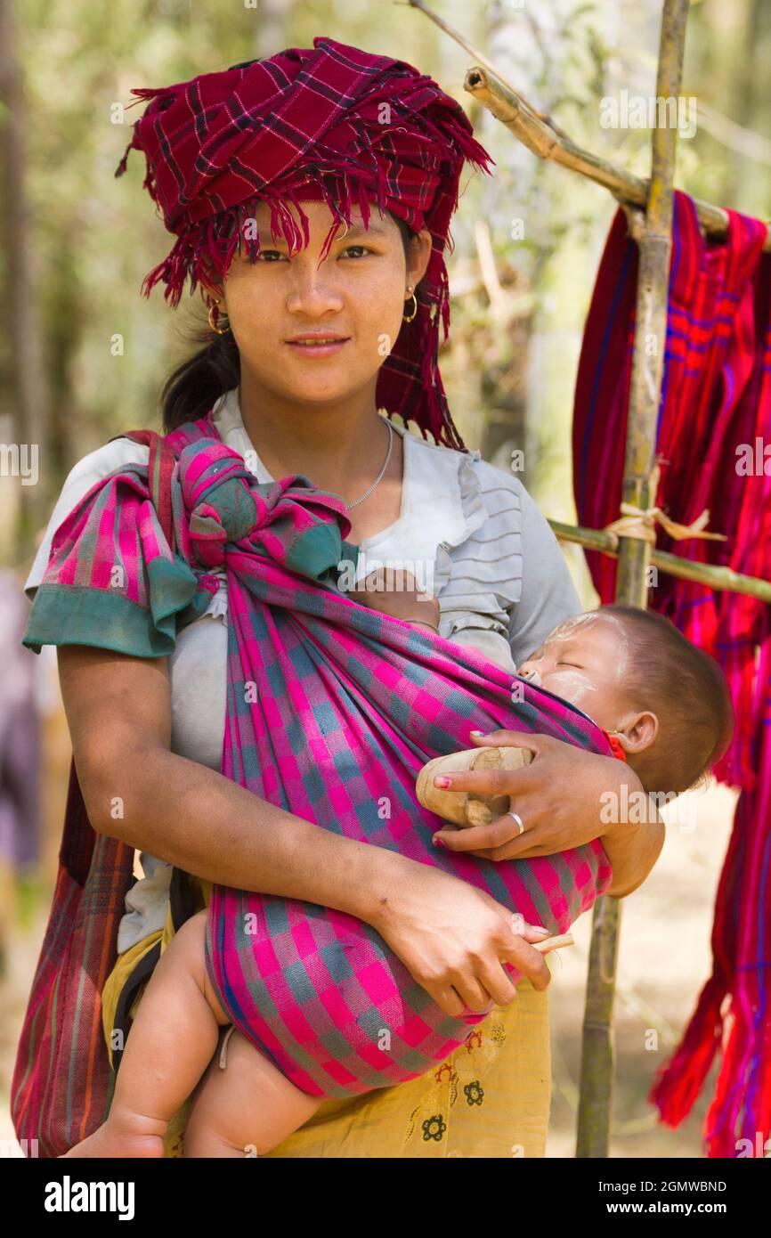 Tribal village mother hi-res stock photography and images - Alamy